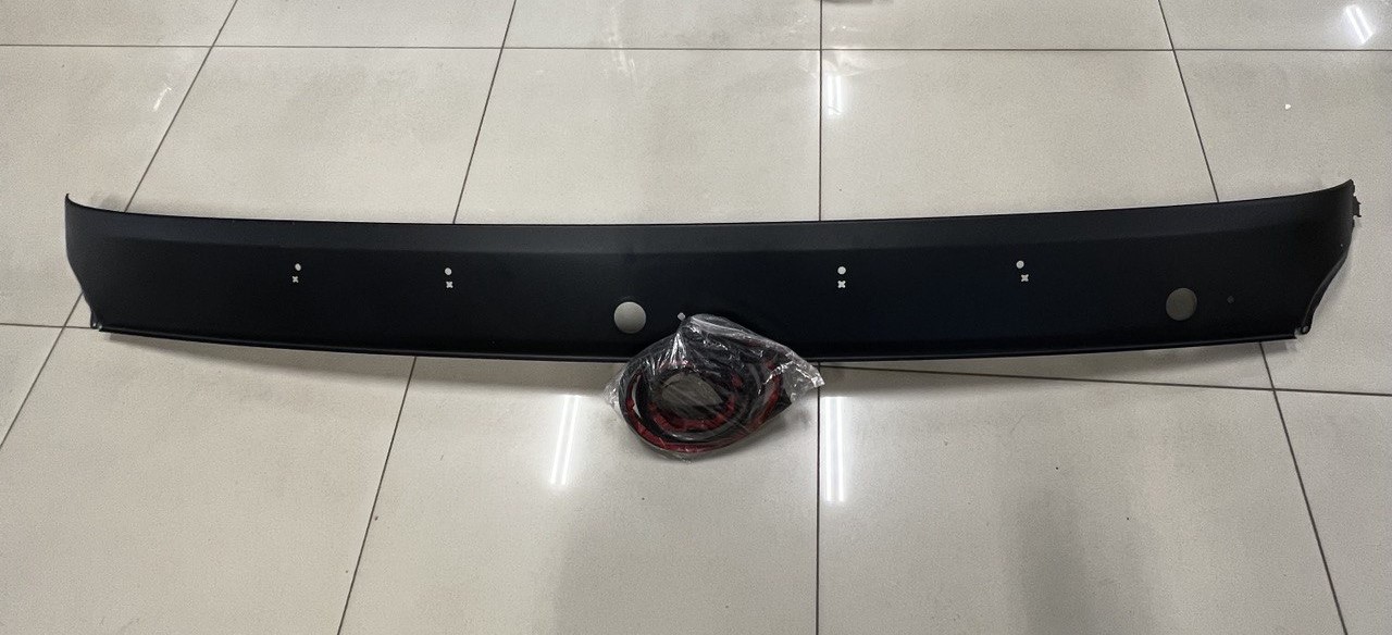 Накладка панели стеклоочистителей MB Actros L-2300mm 9608200012 ...